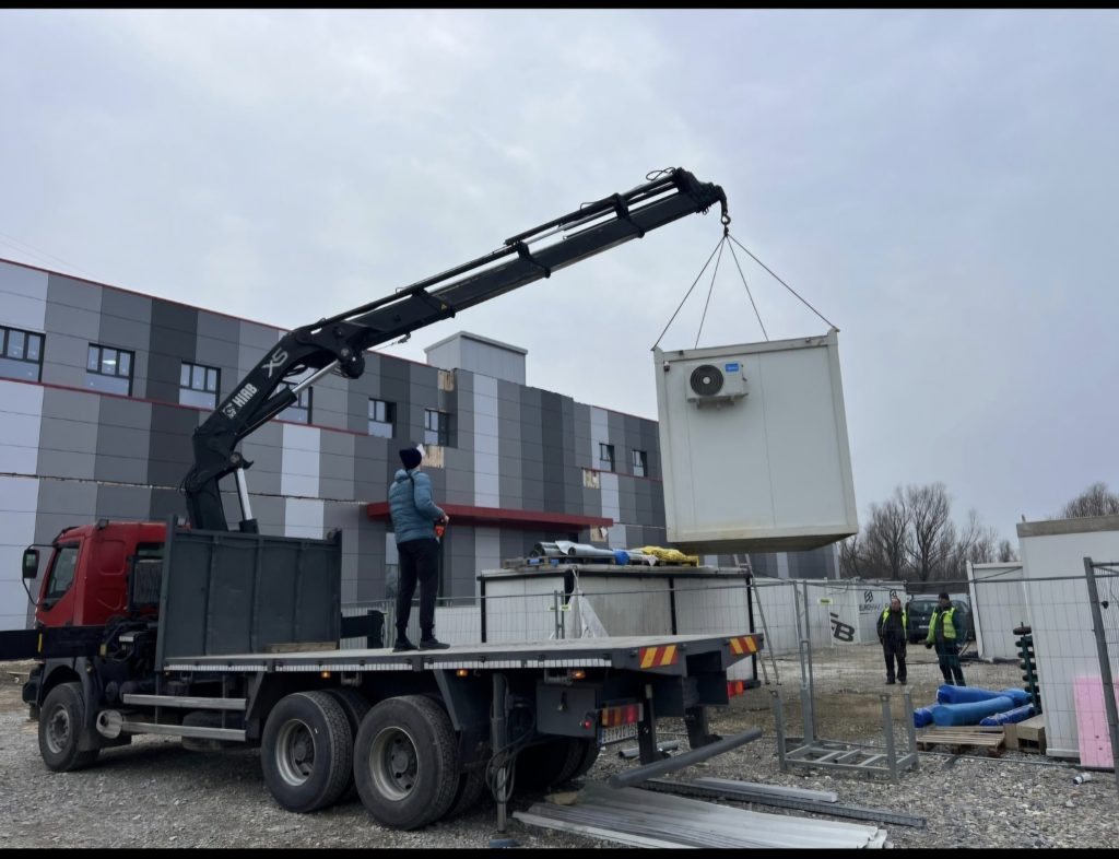 Kamion sa kranom | Najam kamiona sa dizalicom i rukom